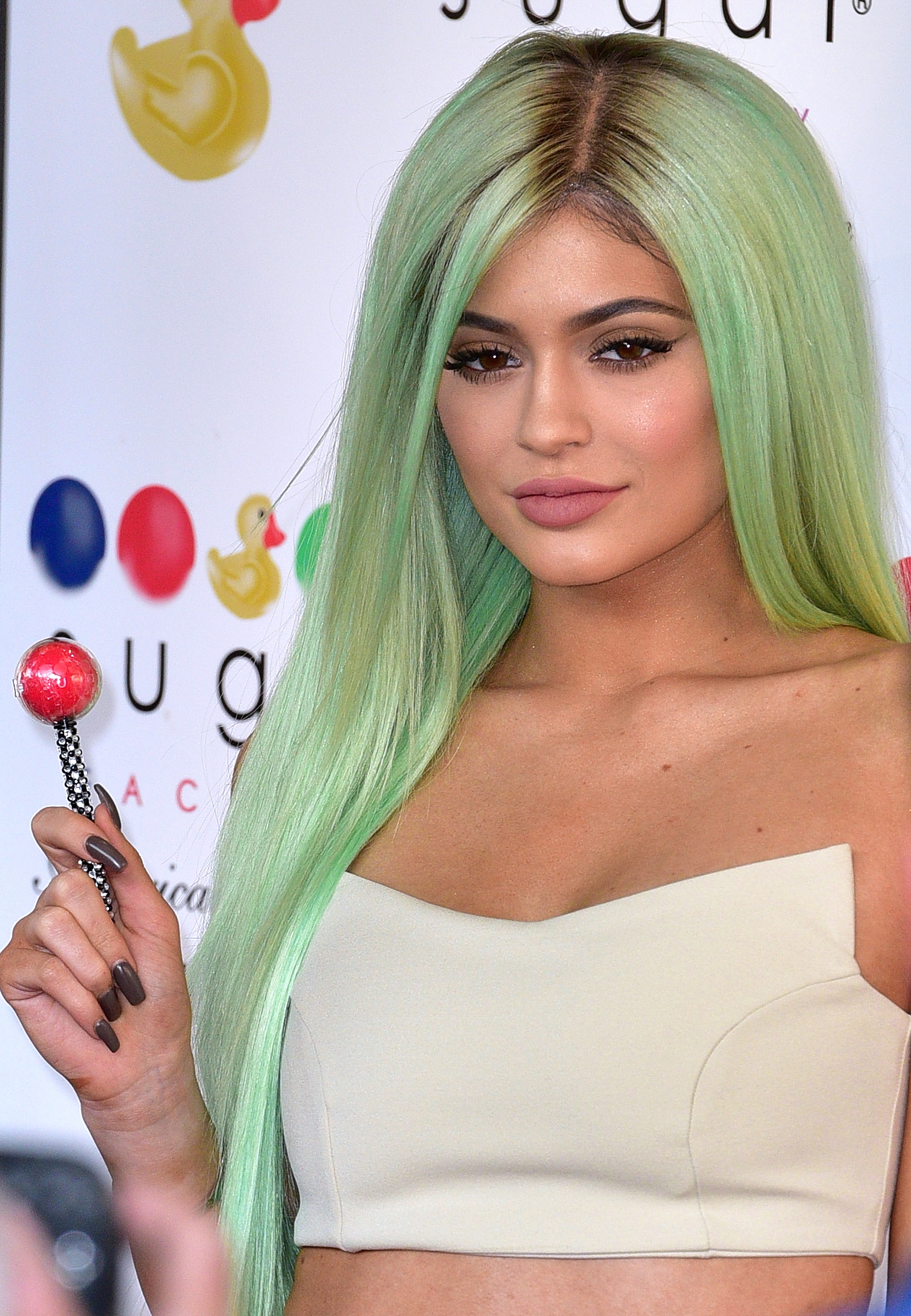 Capelli colorati: le star con i colori strani blu, rosa, verde