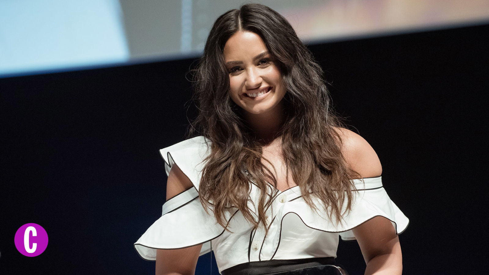 Demi Lovato Capelli Rosa Chi è La Tua Gemella Olivastra? Qualcuno Con
